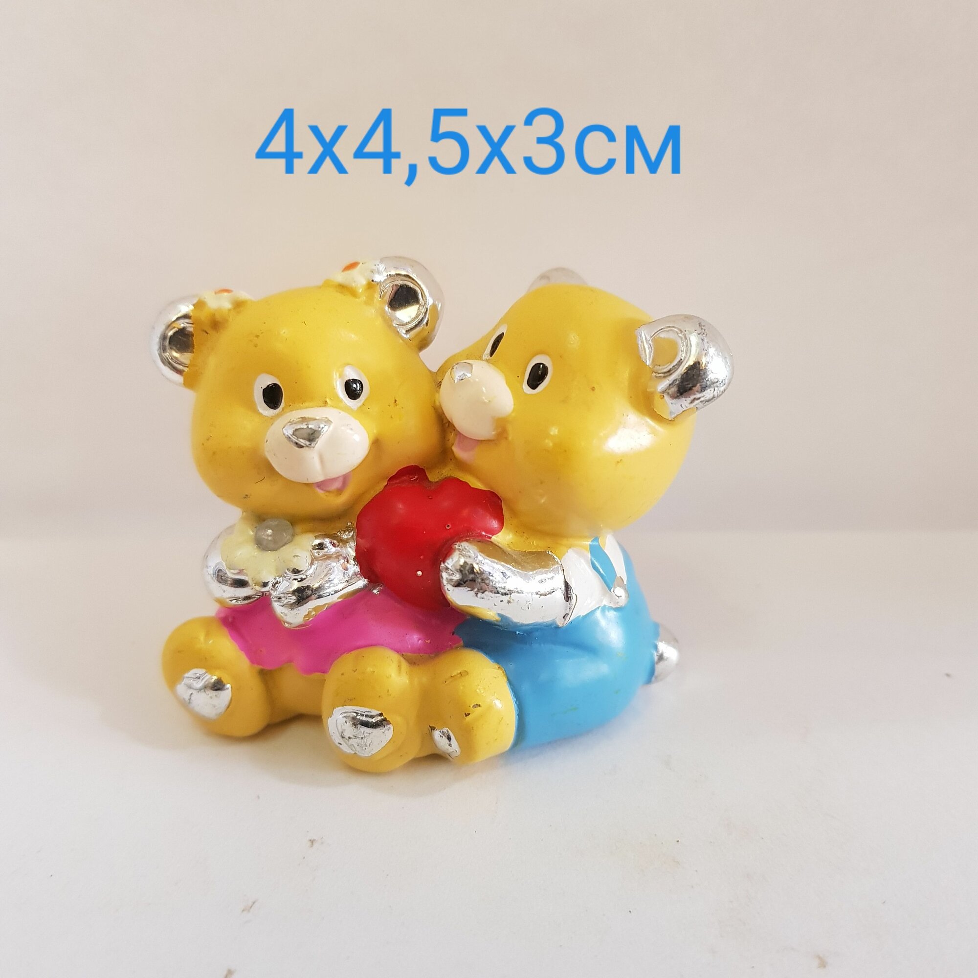 Фигурка декоративная "Мишки-Обнимашки с Сердечком" 4х4,5х3см, полистоун 5570В