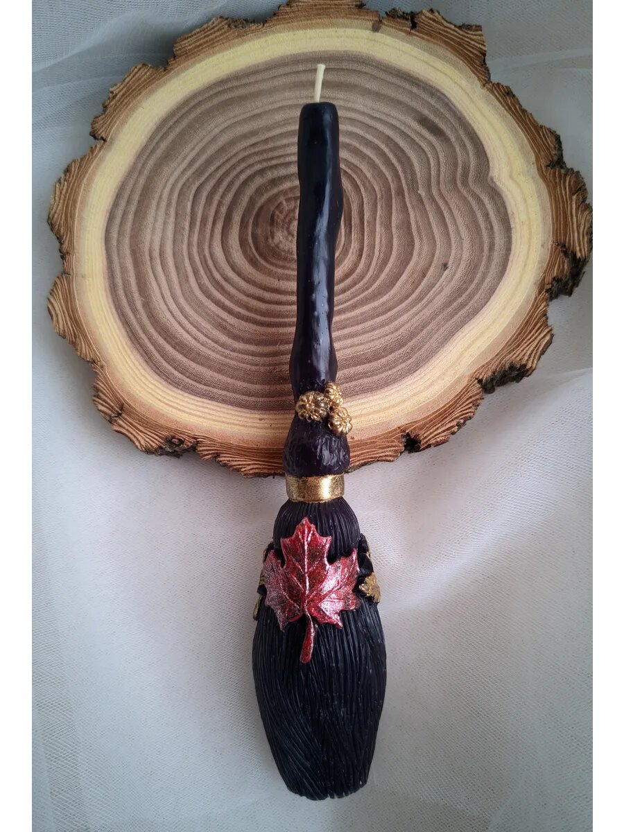 Декоративная свеча "Метла осенняя"