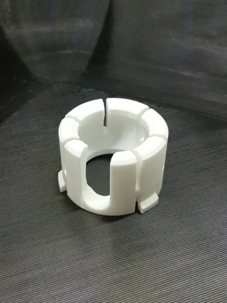 Втулка кулисы КПП Peugeot 307, 407, Citroen C4, белого цвета