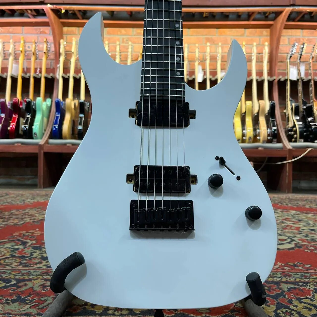 Электрогитара Spira Guitars S-407 MWH White