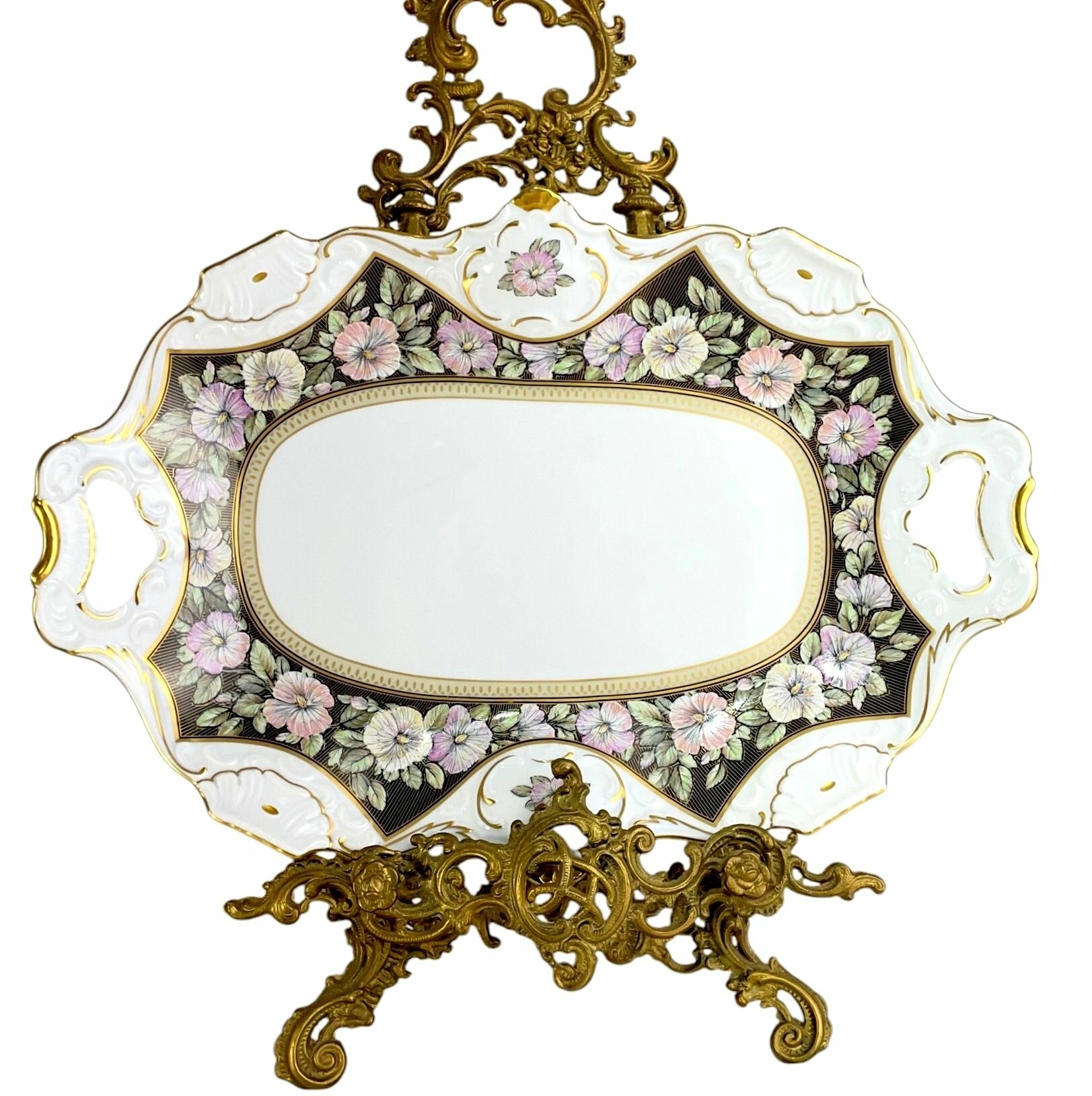 Блюдо винтажное фарфоровое Kaiser, Bouquet. Германия