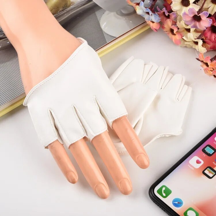 Перчатки для женщин