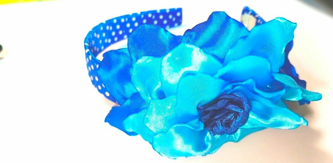 Ободок с бантом - цветочный