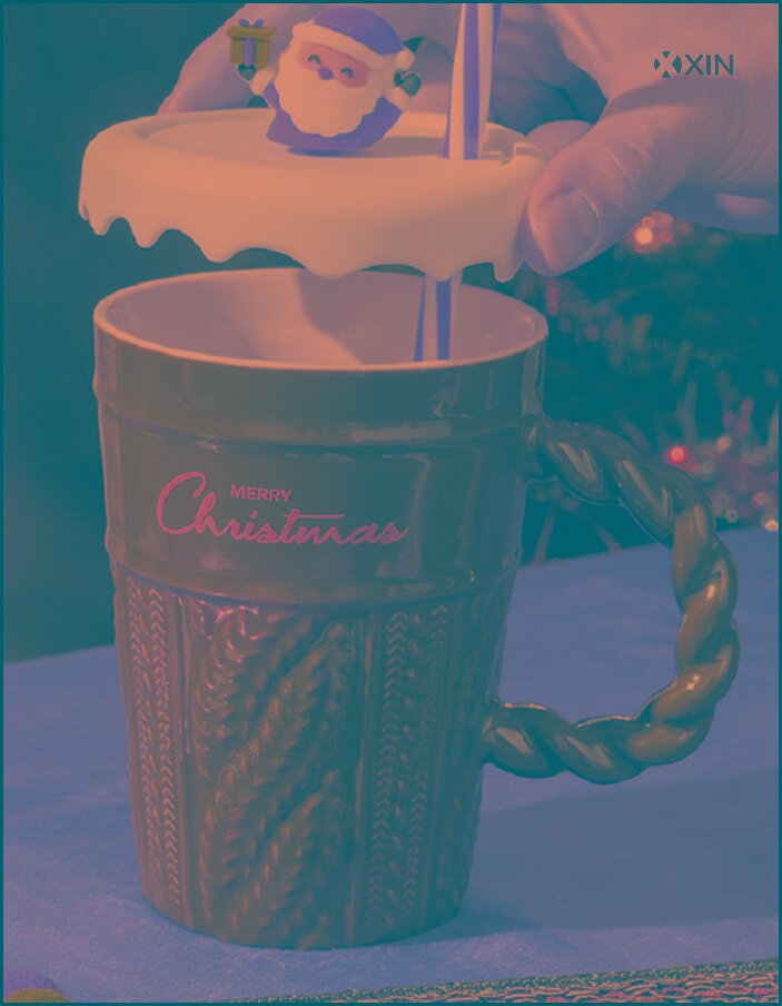 Новогодняя праздничная чашка