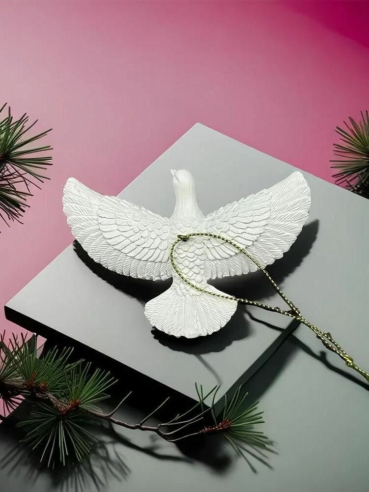 Подвесное праздничное украшение в виде голубя мира