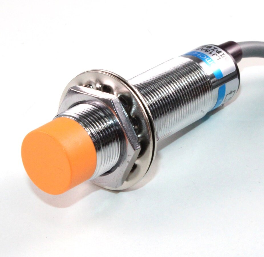 LJ18A3-8-Z/BY, Индуктивный датчик приближения, (0-8 мм, PNP, NO, 6-36VDC, 300mA)