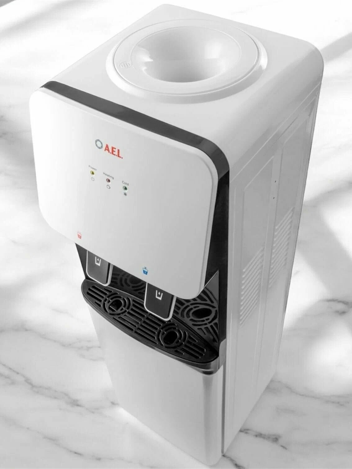 Напольный кулер A.E.L. LK-AEL-85c, white/black ( цвет белый)