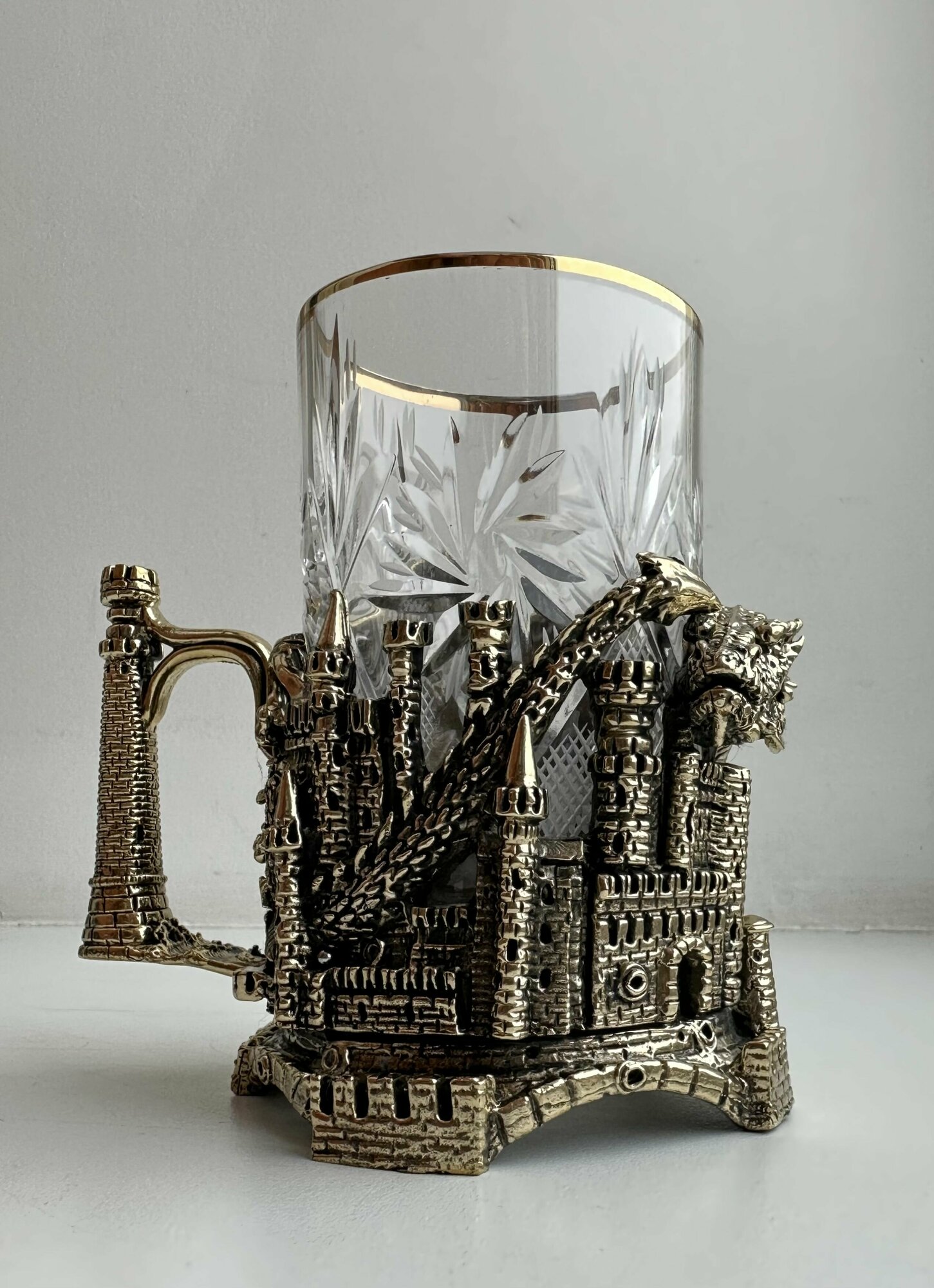 Подстаканник дракон