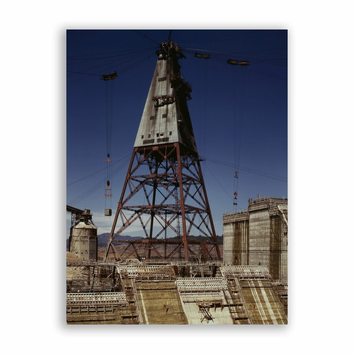 Постер, плакат на бумаге / Американские индустриальные ретро фотографии / Размер 60 x 80 см