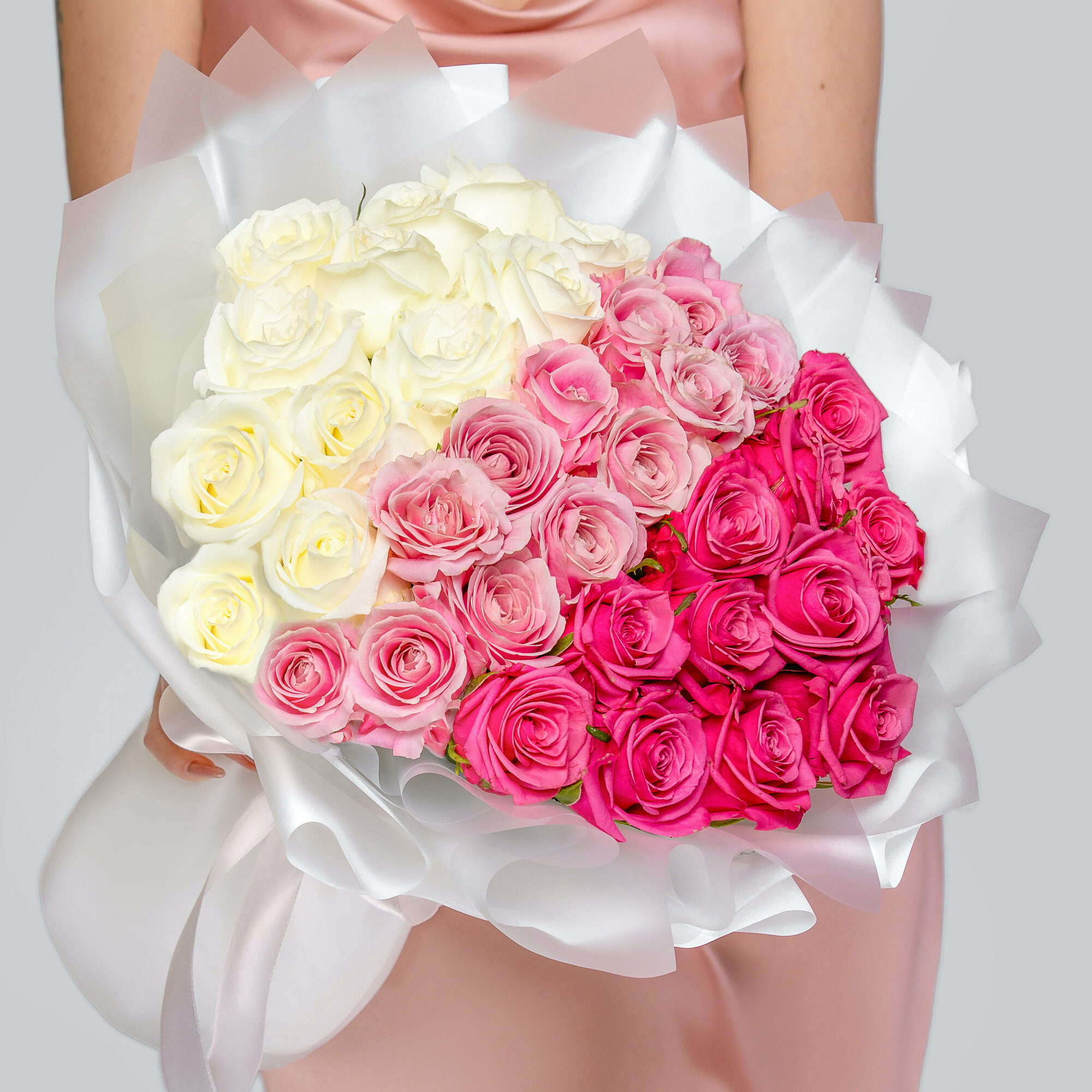 Букет Мегацвет24 "Влюбленность", розы, разноцветный, дизайнерская упаковка