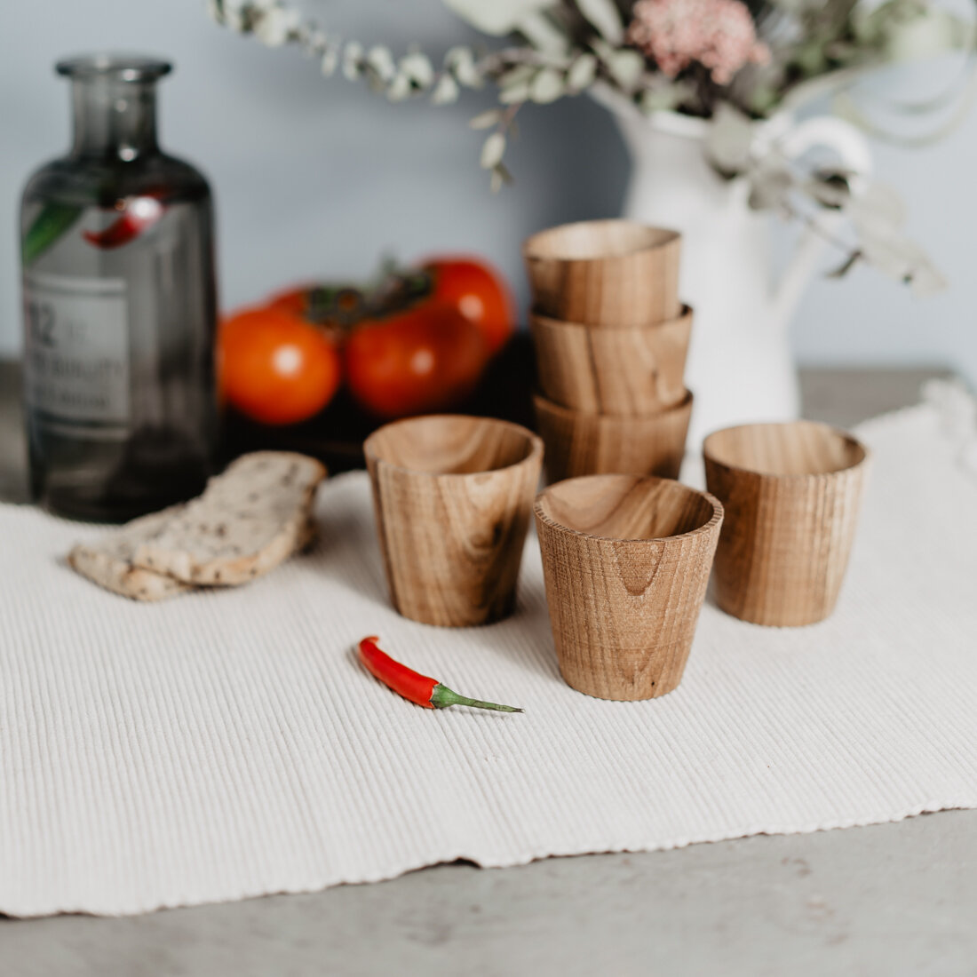 Набор деревянных текстурированных рюмок (стопок) из древесины вяза (карагач). R17