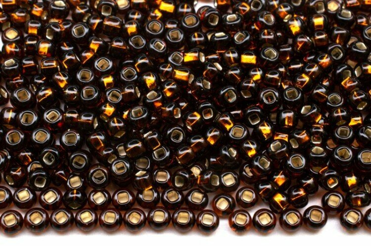 Бисер чешский PRECIOSA круглый 10/0 17140 коричневый, серебряная линия внутри, квадратное отверстие, 5 грамм