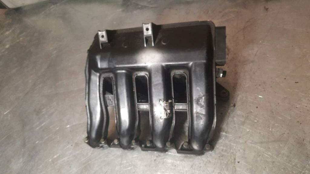 Впускной коллектор BMW 3 E90/E91 2006 7795393