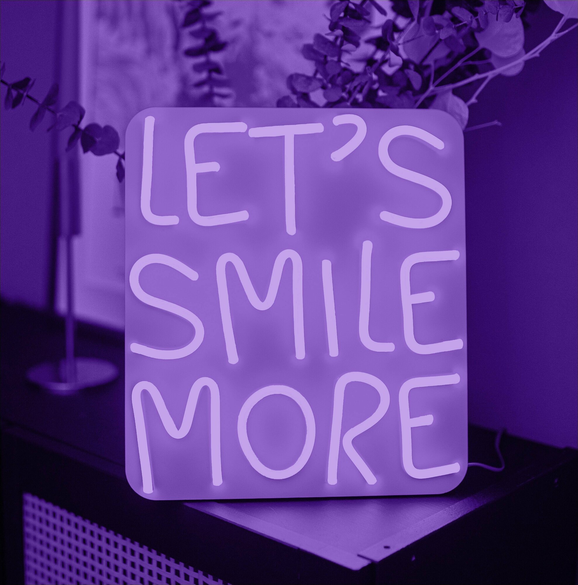Табличка неоновая Lets smile more, 25х22 см, фиолетовая