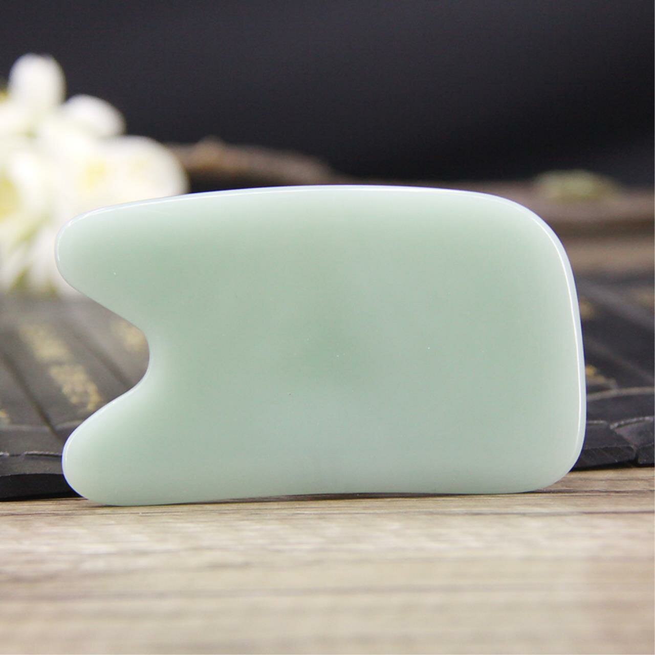 Скребок Гуаша Прямоугольник из нефрита 9см для лица и зоны декольте