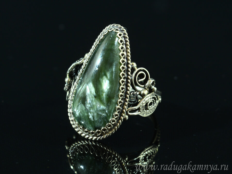 Кольцо, серафинит