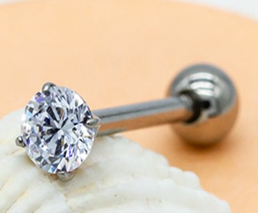 Пирсинг в язык