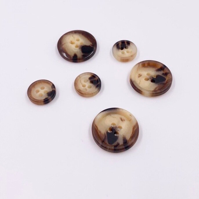 Пуговицы коричневые 2.8 см 3 шт