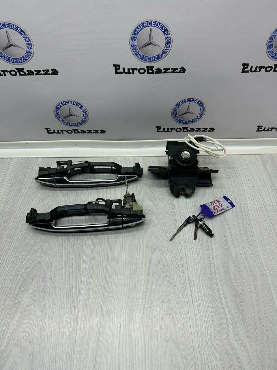 Система замков и личинок с ключами Mercedes W208 A2087600105