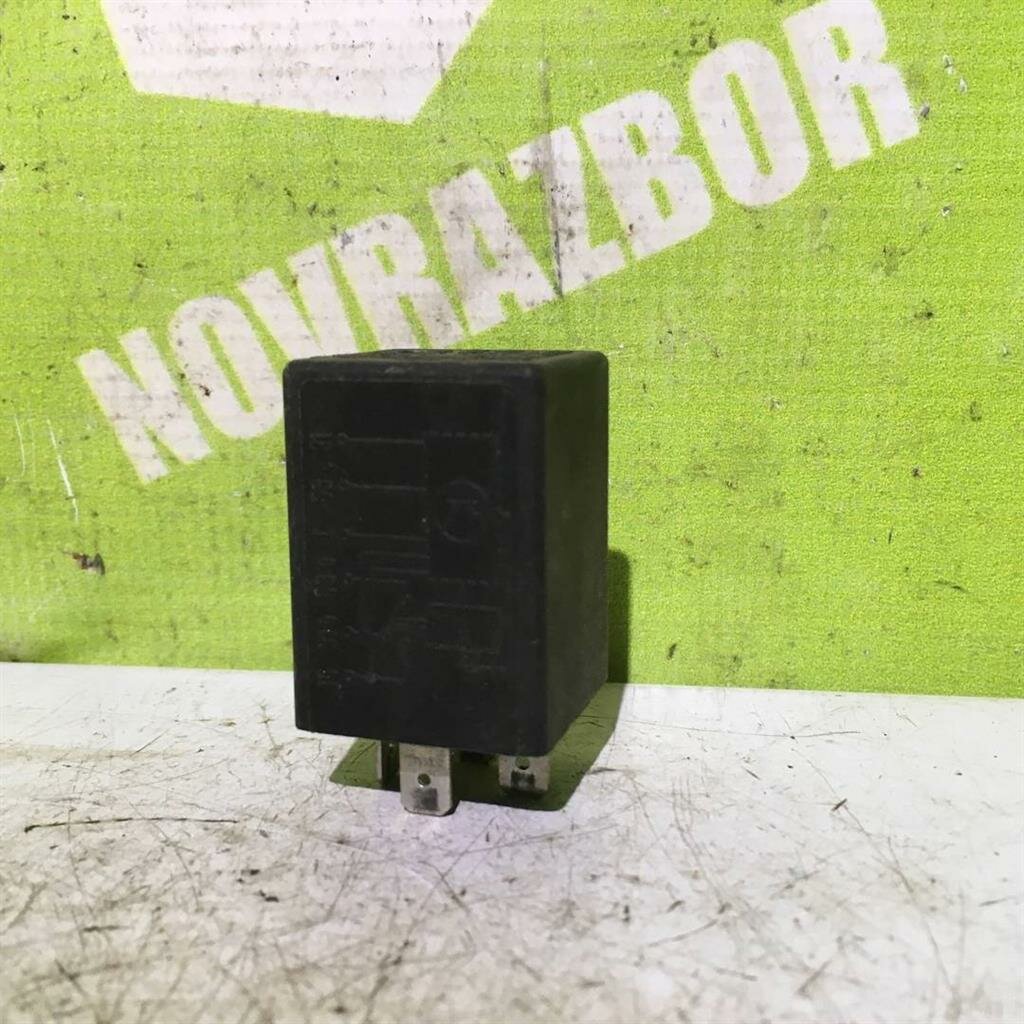 Реле VW Passat B3 1988-1993