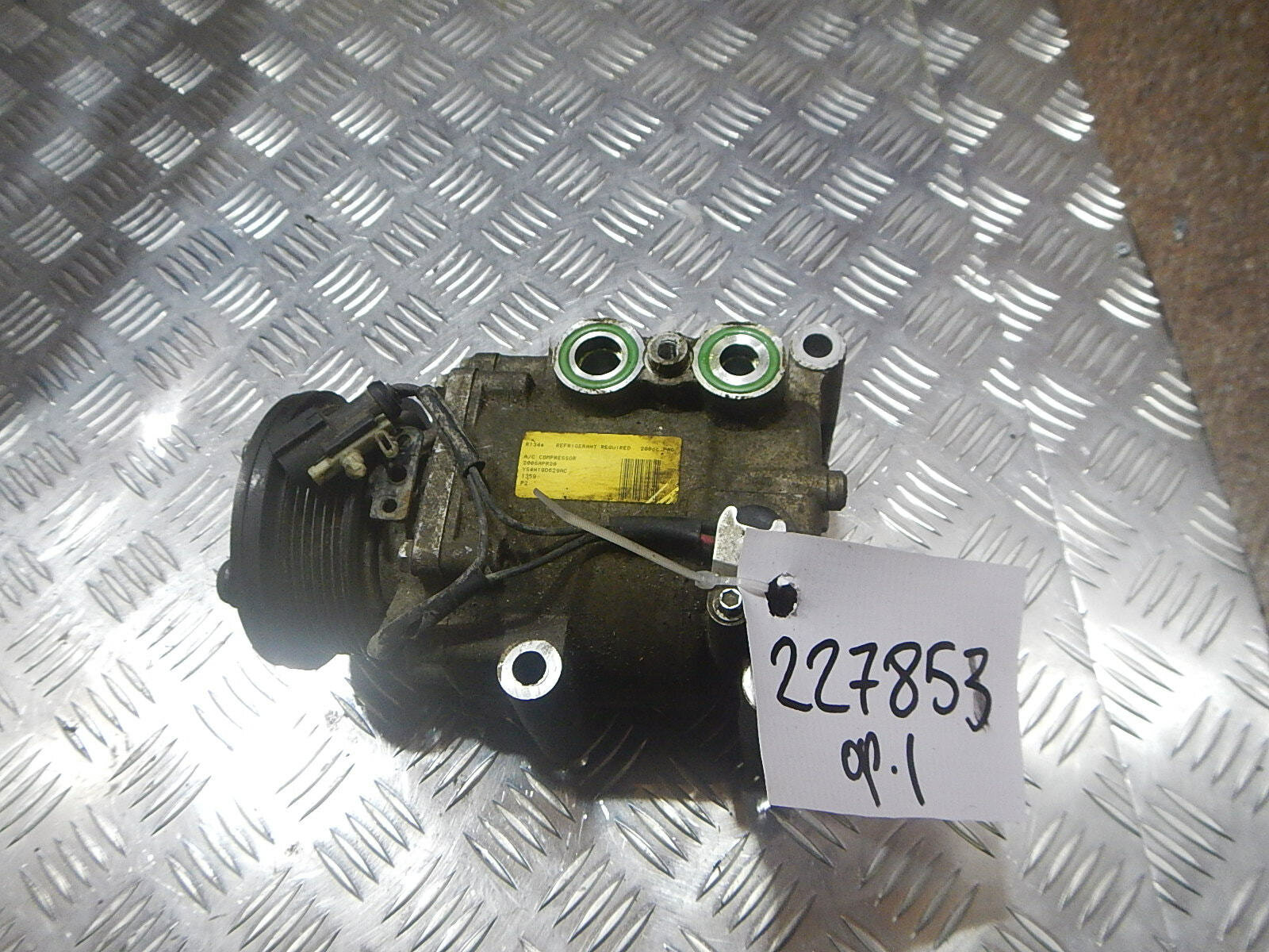 Б/У Компрессор кондиционера, Ford (Форд)-FOCUS 1 (98-04) FORD FOCUS 1 (98-04) без видимых повреждений 227853 FORD арт. Y...