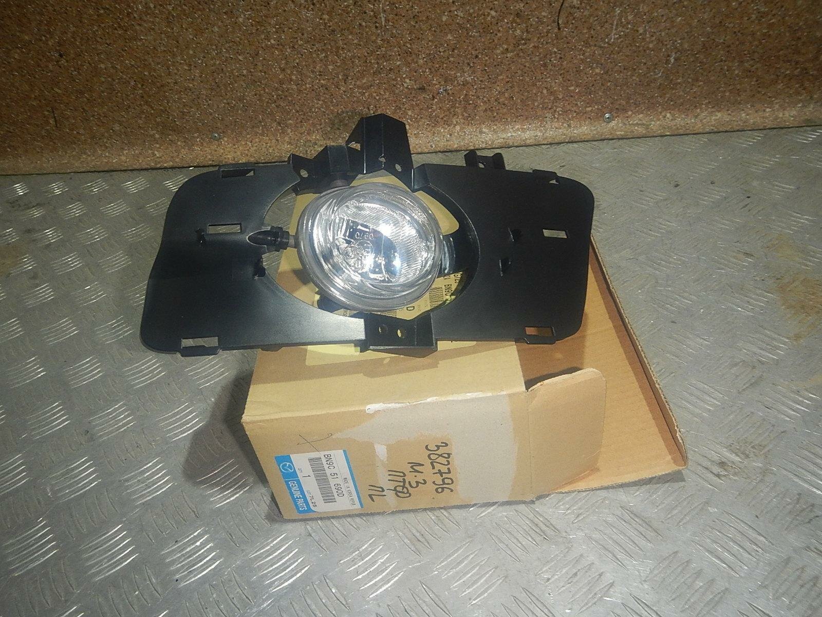 Б/У Фара противотуманная левая, Mazda (Мазда)-3 (BK) (02-09) MAZDA 3 (BK) (02-09) SPORT Новая. 382796 MAZDA арт. BN9C51690E