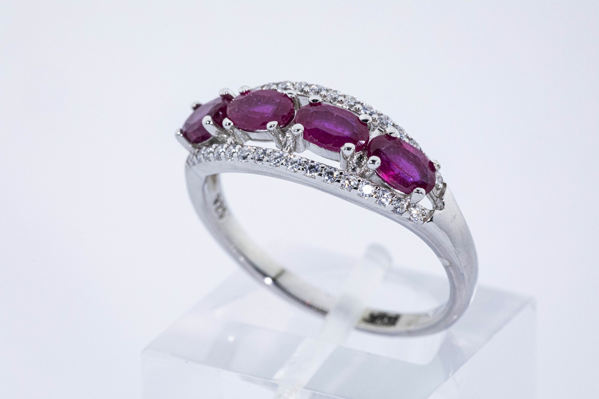 Кольцо дорожка, тонкое, серебро, 925 проба, родирование, рубин, фианит