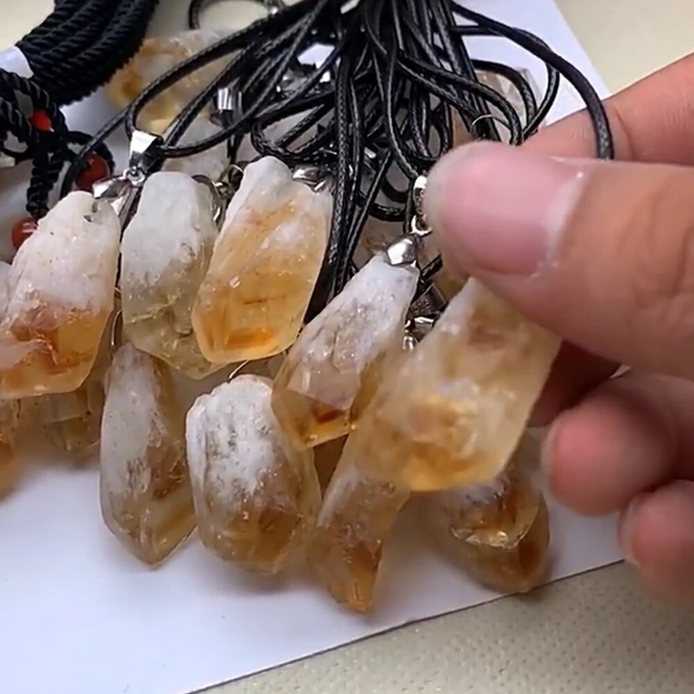 Натуральный цитриновый кулон-башня