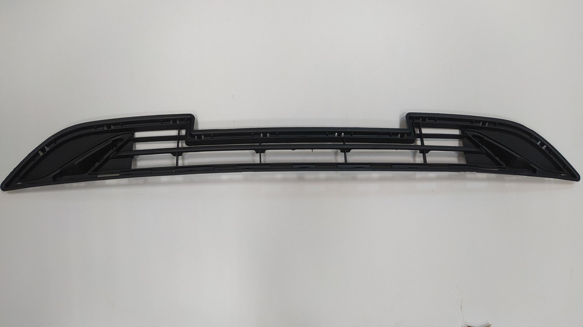 Решетка бампера переднего центральная GREAT WALL Haval M6 [1.5 16V 6MT внедорожник Turbo ] 2803102XKZ0YA