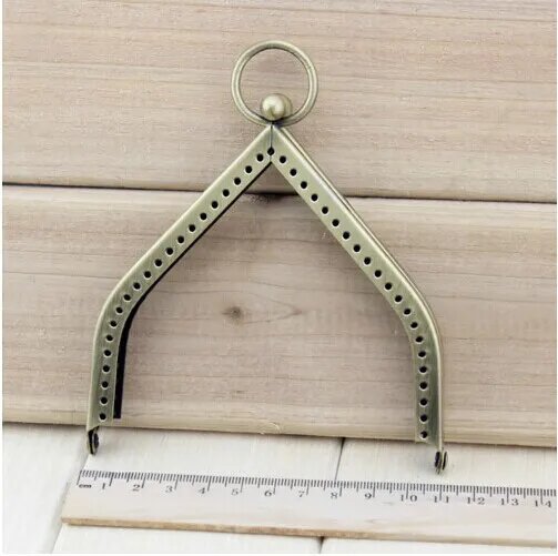 K078 11 см счастливый дом треугольник Кошелек Рамка Поцелуй застежка DIY аксессуары Портмоне 2 шт./лот