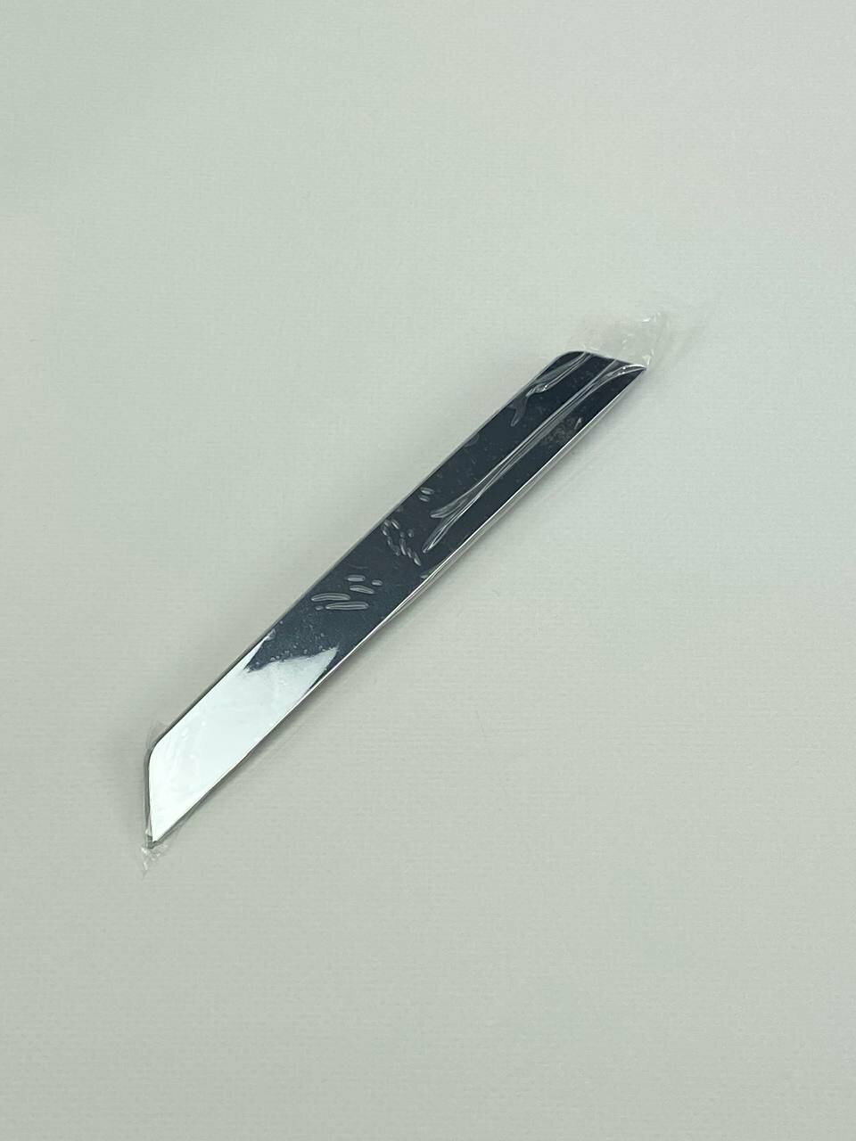 Накладка бампера VOYAH FREE, 280334003, H97C2803041AA, ABS пластик, серебристая, для VOYAH Free