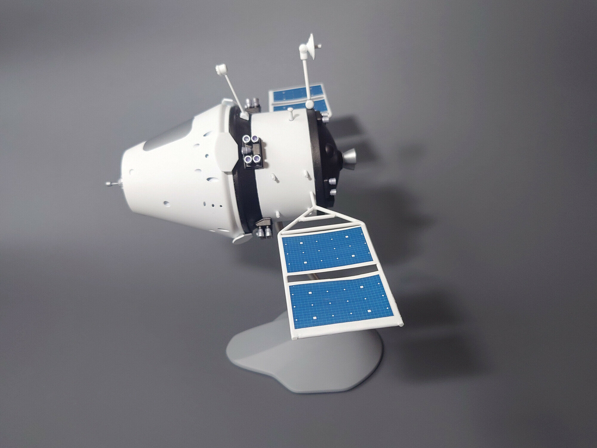 Пилотируемый космический корабль «Орел» (RU) [Готовая модель] (1:50)