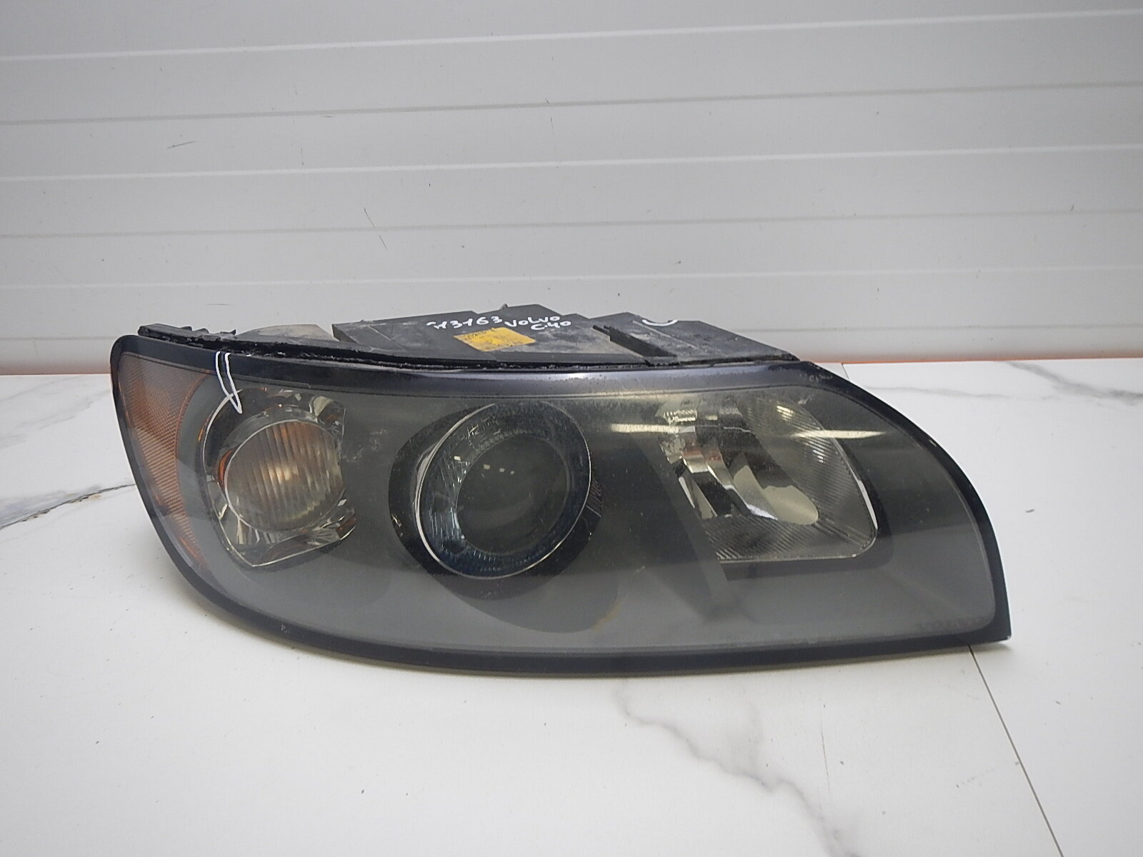 Б/У Фара правая, Volvo (Вольво)-S40 (04-) VOLVO S40 (04-) После ремонта (следы ремонта), Трещина на стекле, трещина на к...