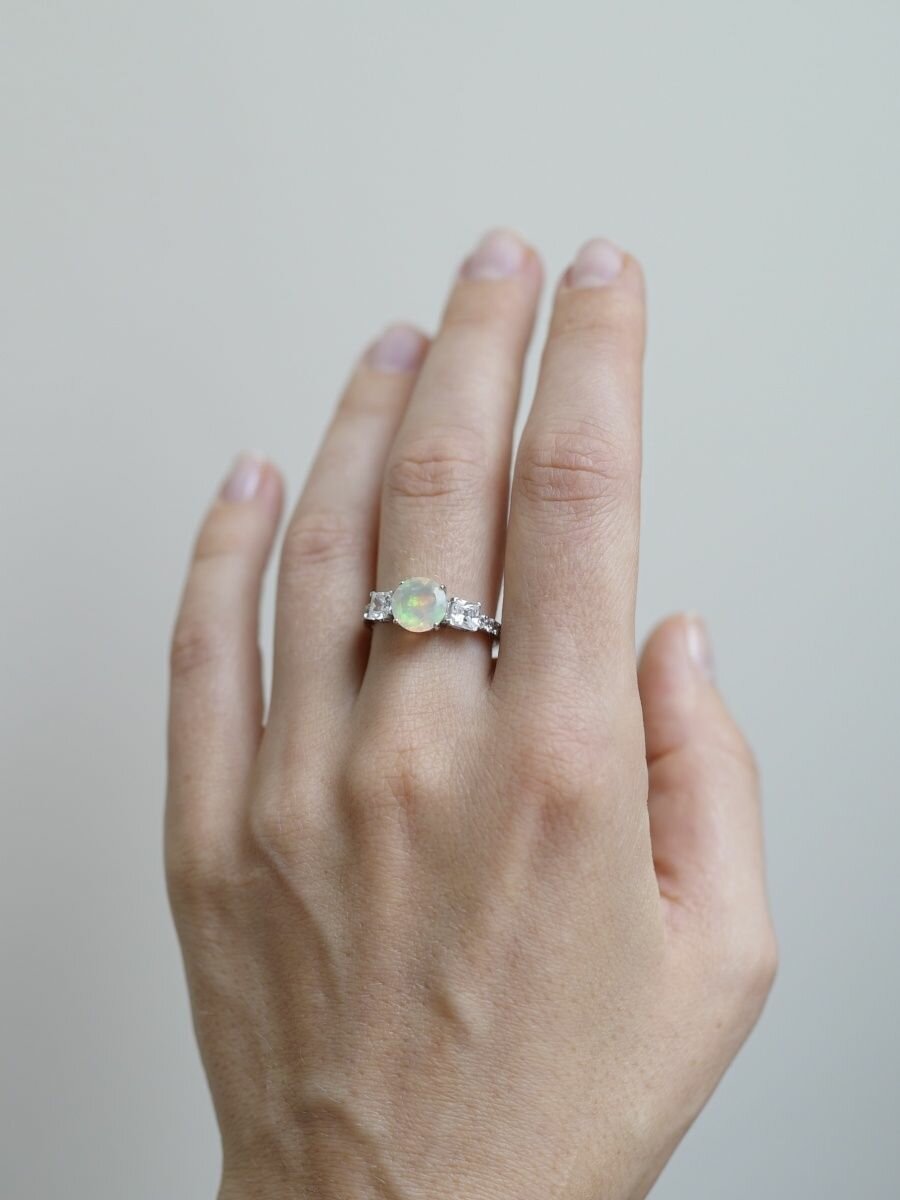 Кольцо KAPLI jewelry, серебро, 925 проба, родирование, опал, фианит, размер 17.5, ширина 2 мм, серебристый/белый — фото 1