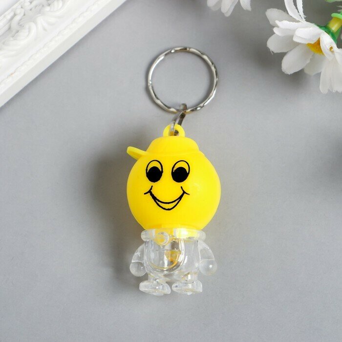 Фонарик свет на кольце 'Смайлик в кепке'5х3х2,5 см (12 шт)