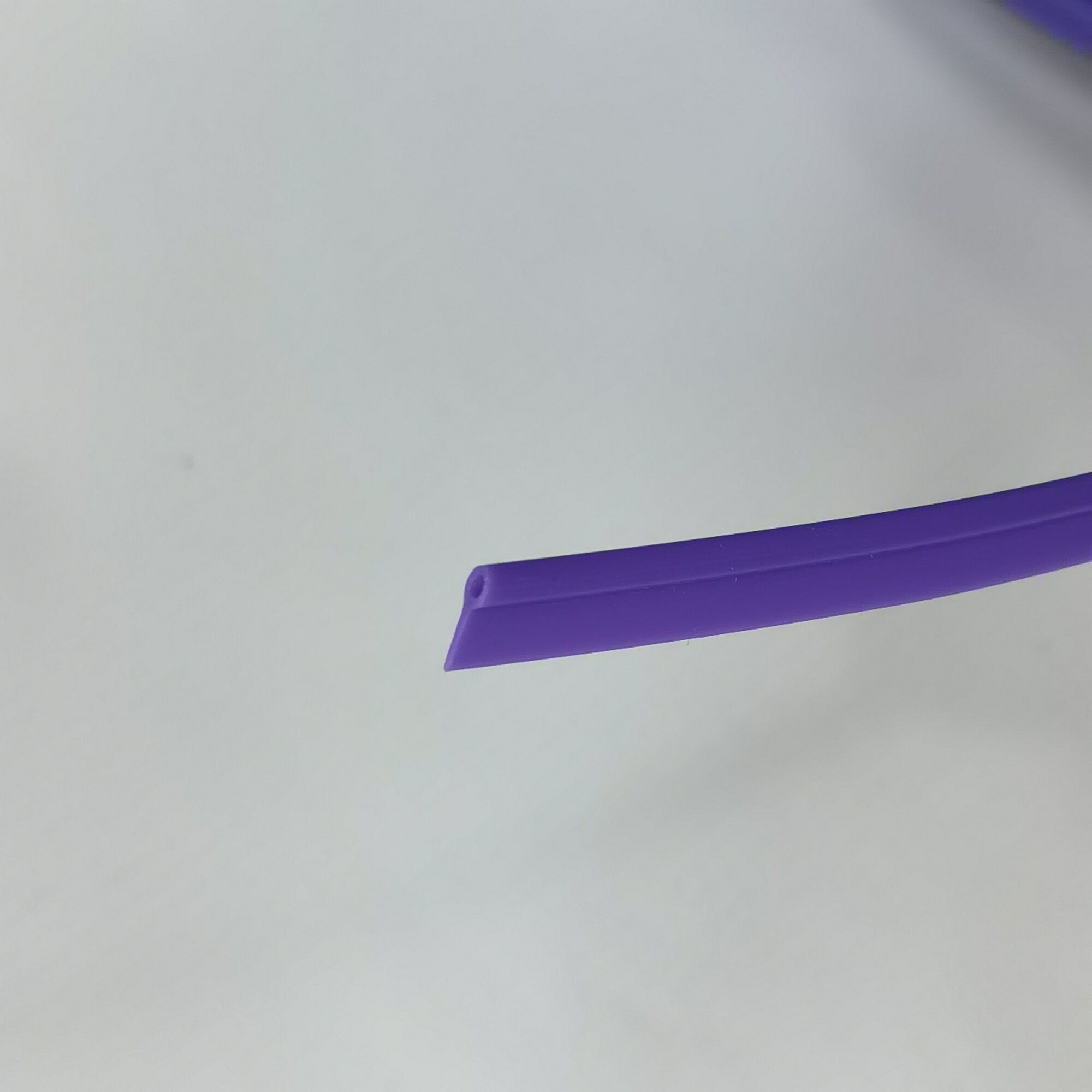 Кедер ( кант, жилка, шнек) для сумок, авточехлов и одежды, намотка 5м, фиолетовый/размер: ширина головки 3,1мм; длина юбки 5.5мм