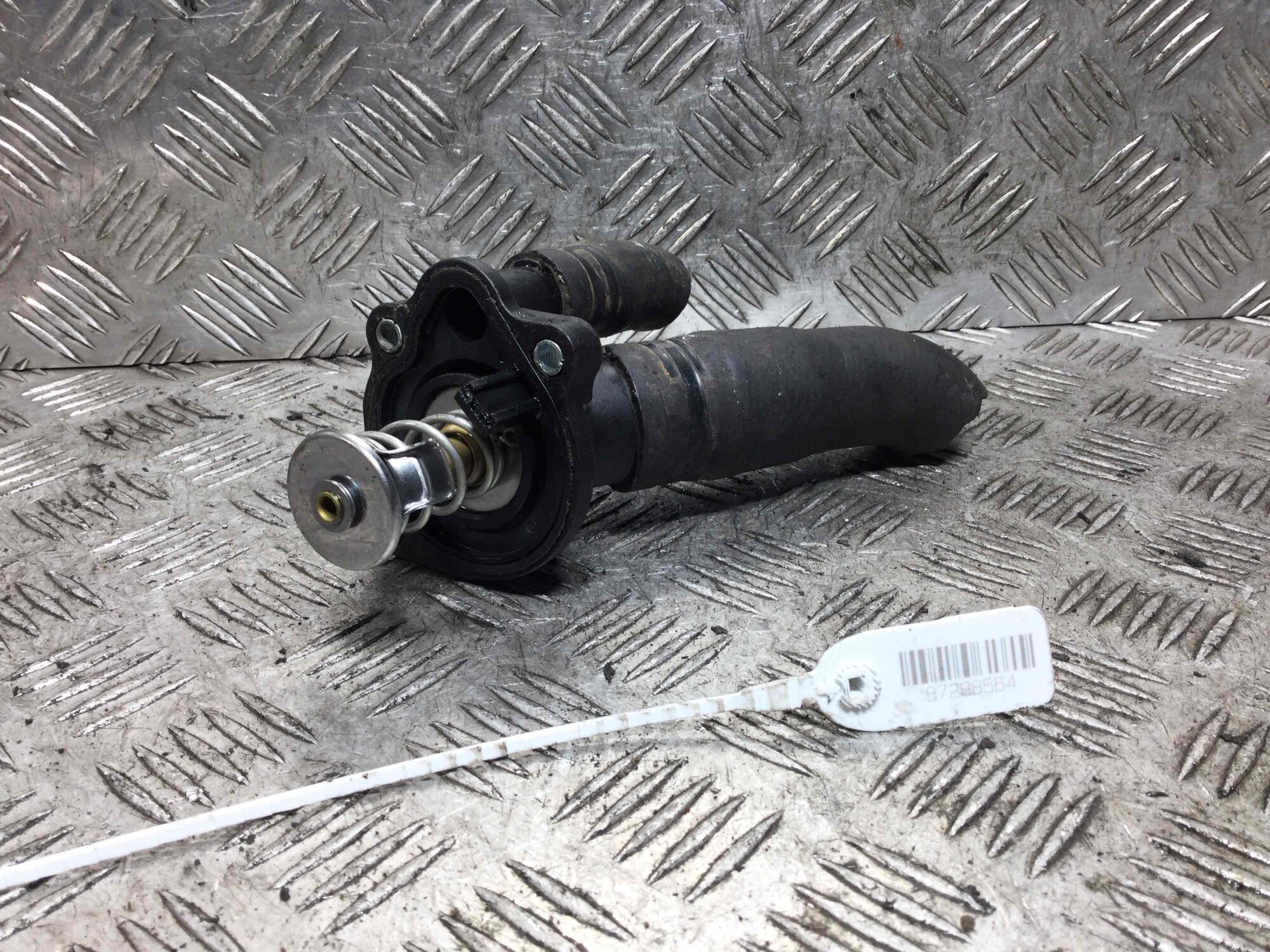 Б/У Корпус термостата Ford Mondeo 3 поколение (2000-2003) 2001 г.