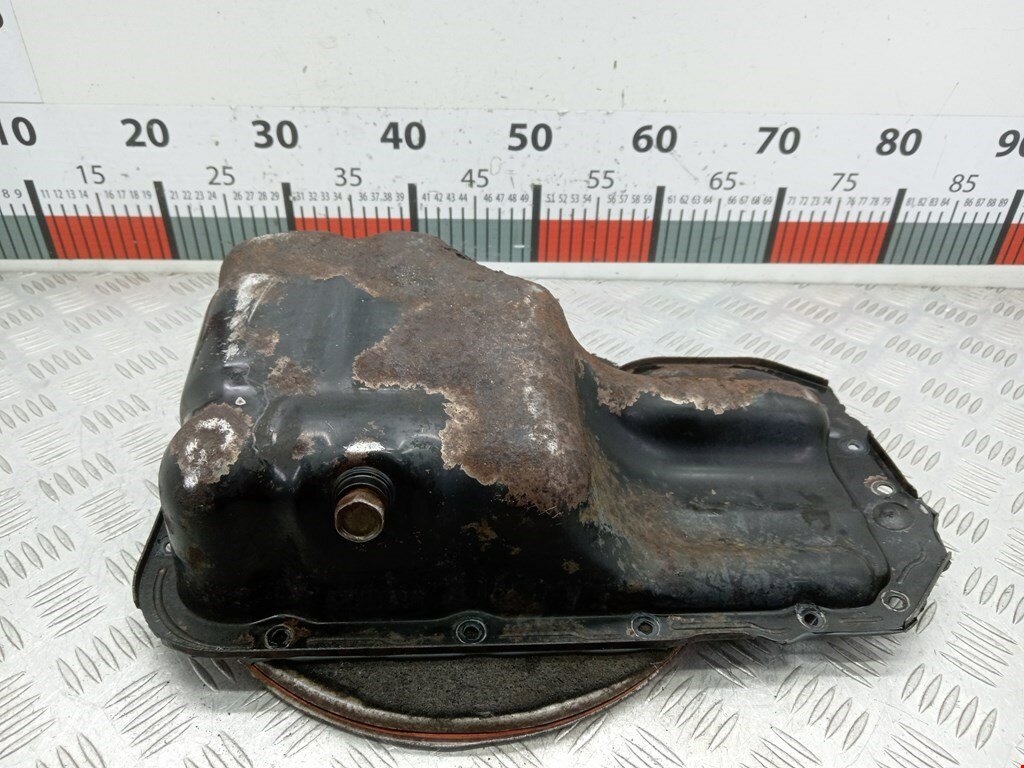 Поддон двигателя Mazda 3 BK ZJ0110400 арт. 2086277
