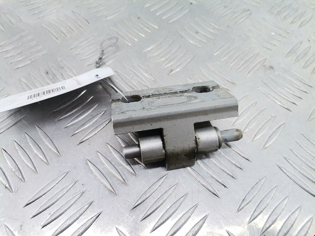 Петля двери передней левой Volvo XC90 1 арт. 1783920