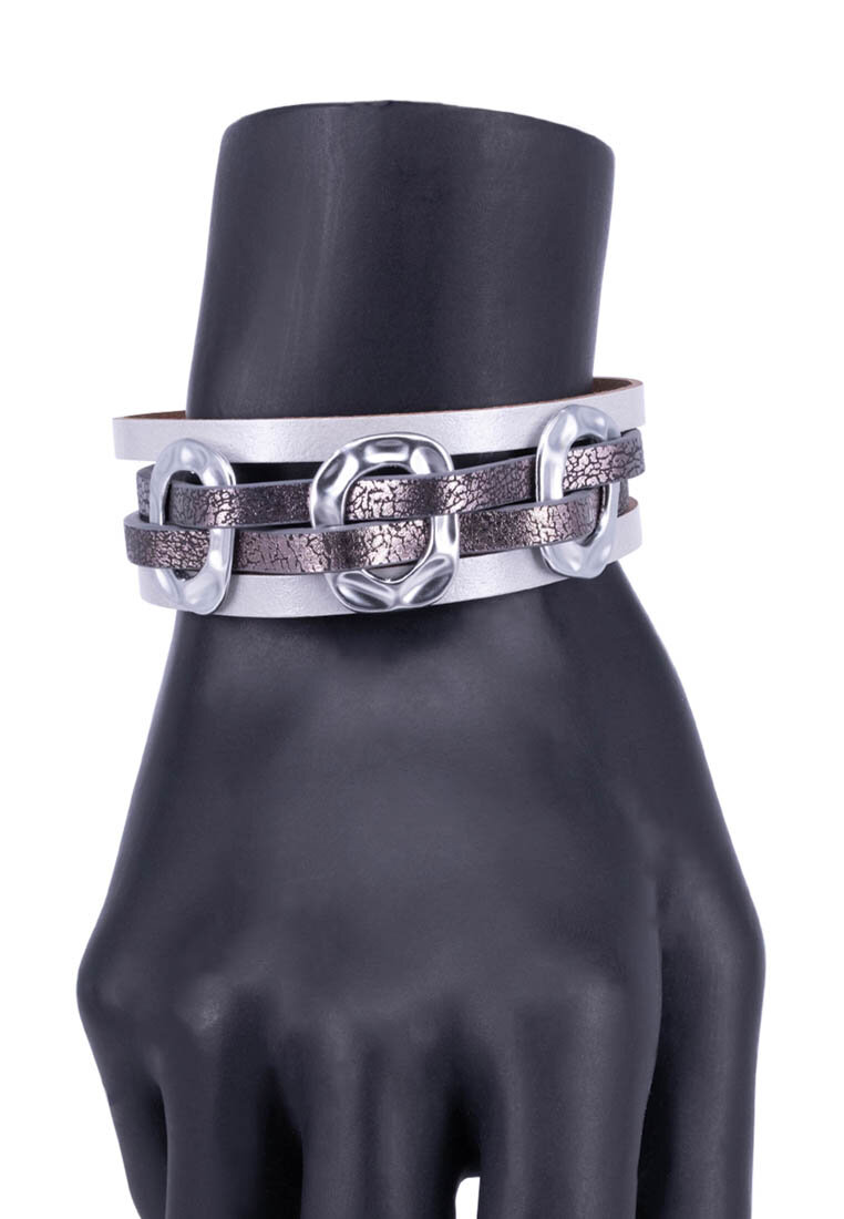 Плетеный браслет