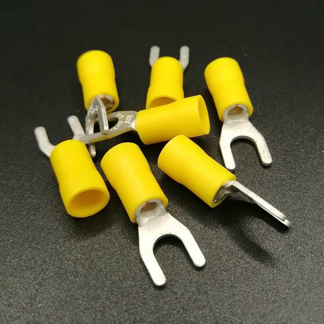 20шт Клемма U-образная 5мм желтая VY5-5 SGE для проводов сечением от 4 до 6 мм²