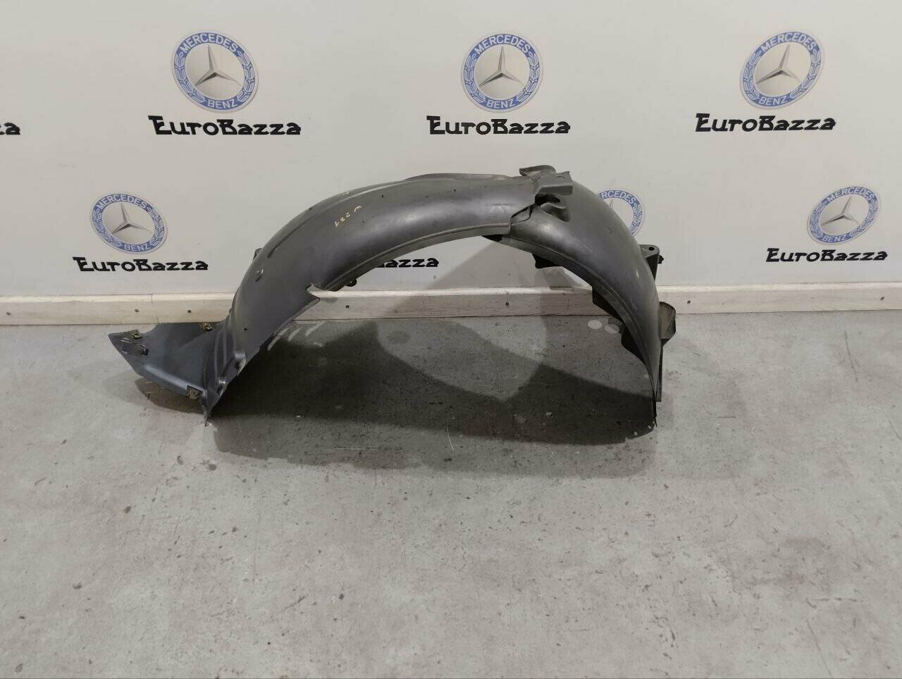 Передний левый подкрылок Mercedes W221 А2216900730