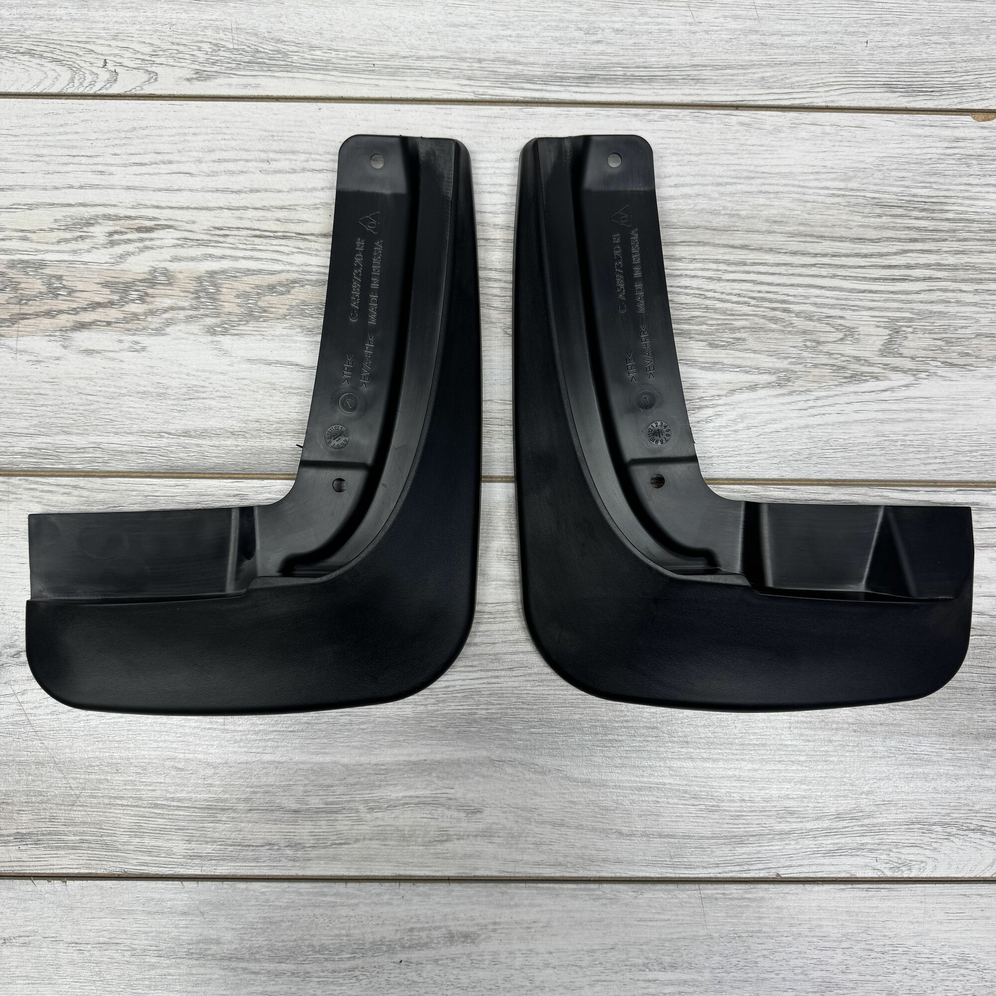 Брызговики Volkswagen Polo 2020-2024 задние (Фольксваген Поло)