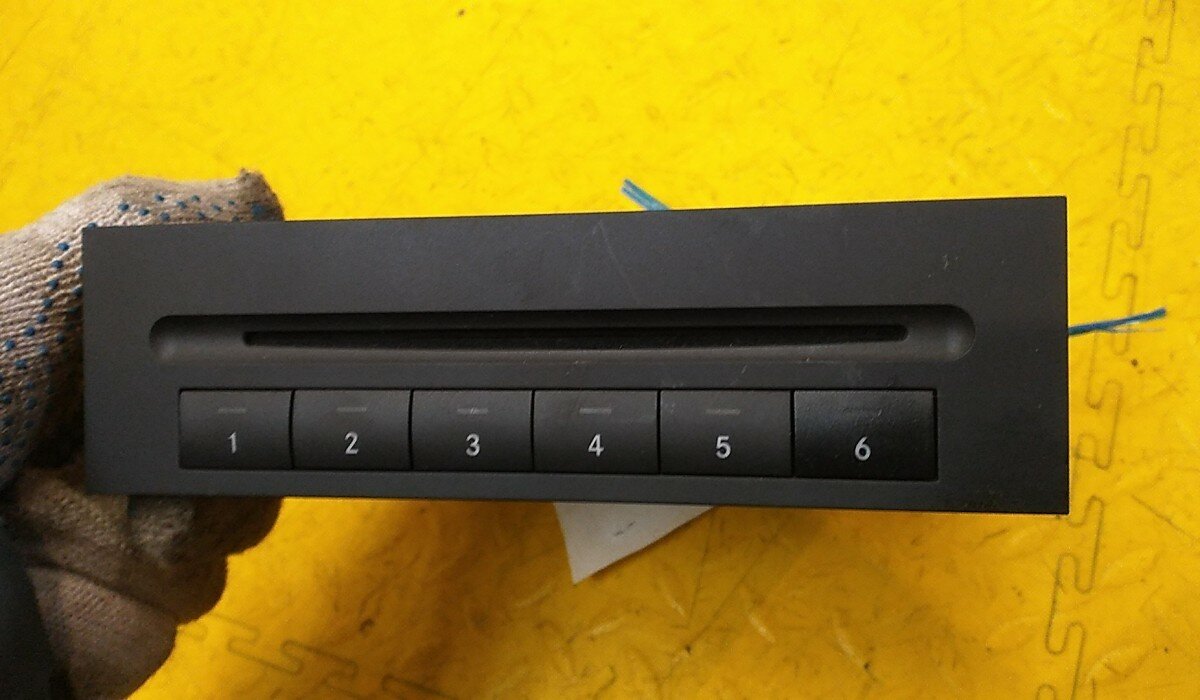 Чейнджер компакт дисков GL-Class X164 Mercedes-Benz A2118705390