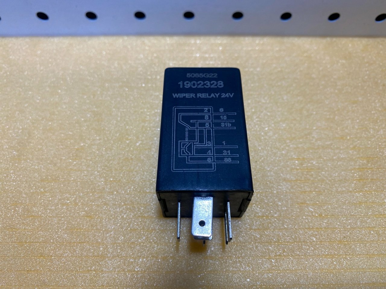 Реле дворников (стеклоочистителя ) SCANIA P R G 4 серия (скания)