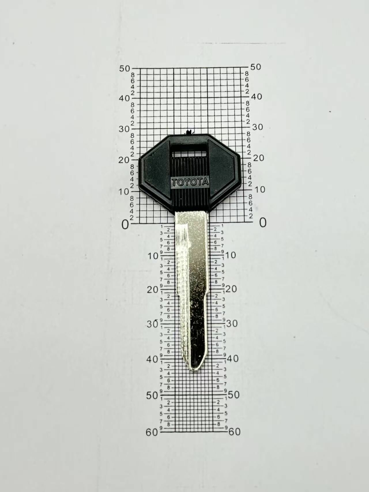 Автомобильная заготовка ключа Мицубиси MIT2RP SILCA (G-013) 10шт.