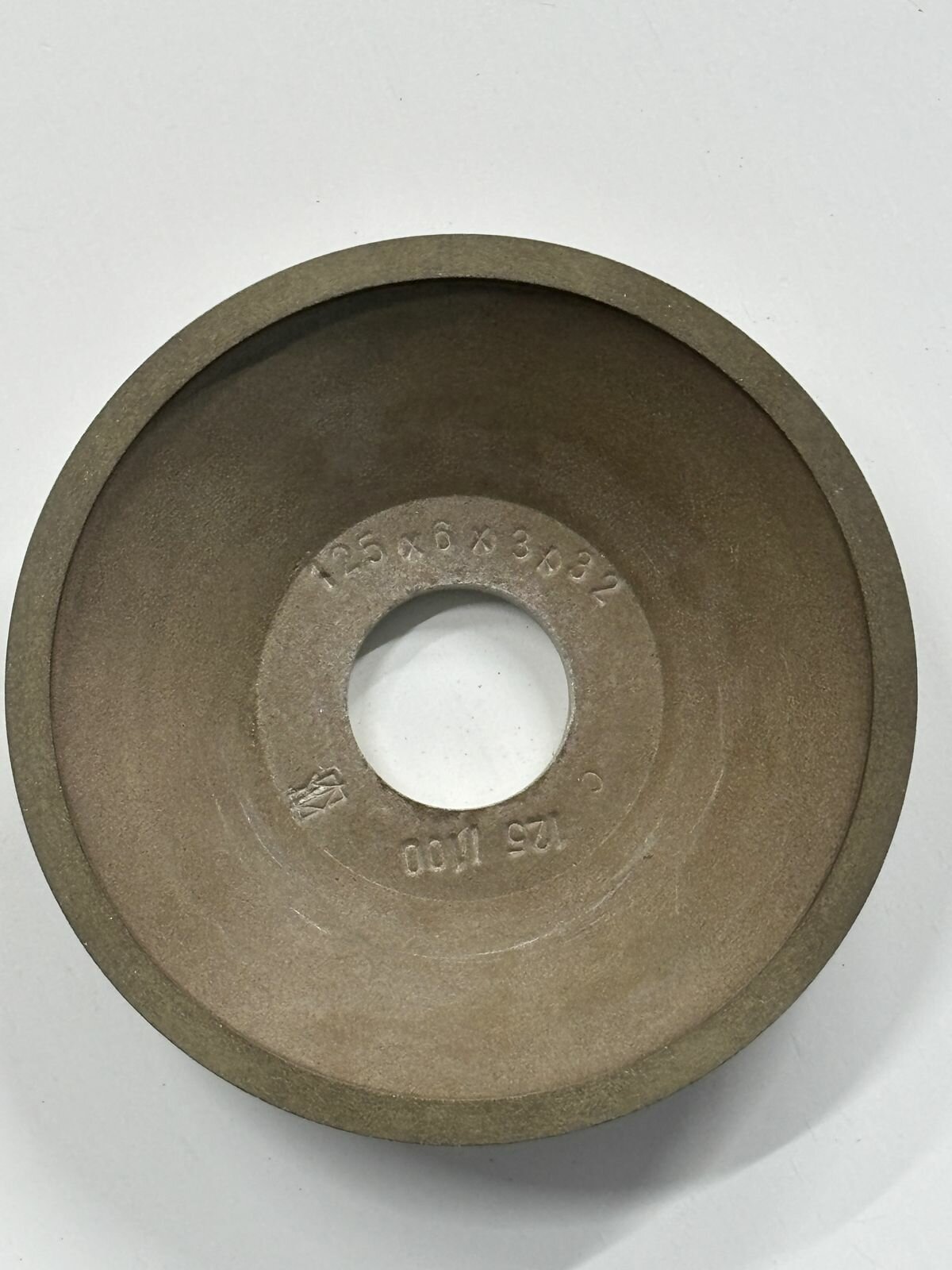 Алмазный круг для заточки 1А1 125х6х3х32, для пилорамы, для заточного станка.