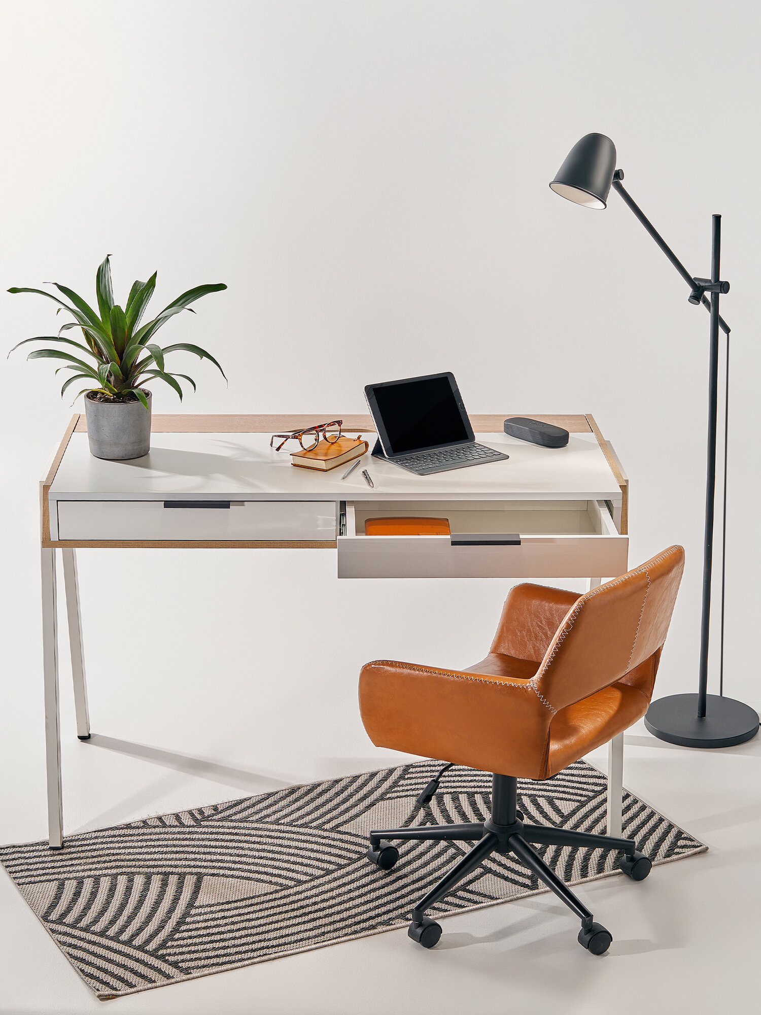 Стол компьютерный письменный с ящиками Acon 125х60х83 см.