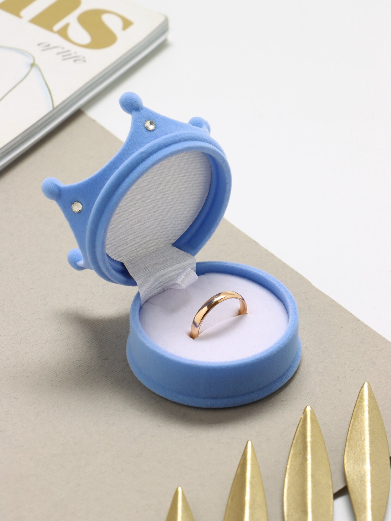 Футляр под серьги, кулон, кольцо «Корона», бархатный, 5.5×5.5×4.5 см, голубой