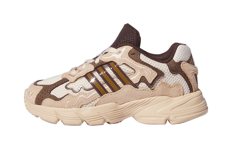 Кроссовки Response